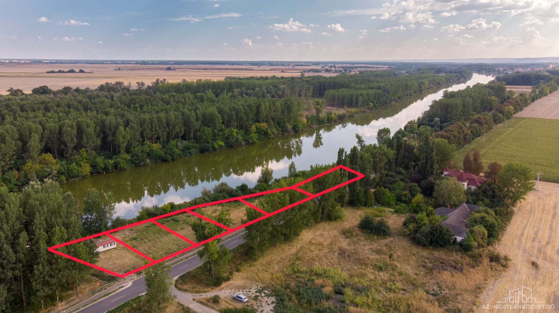 Tolna, vízparti telkek - Az Ingatlanközvetítő